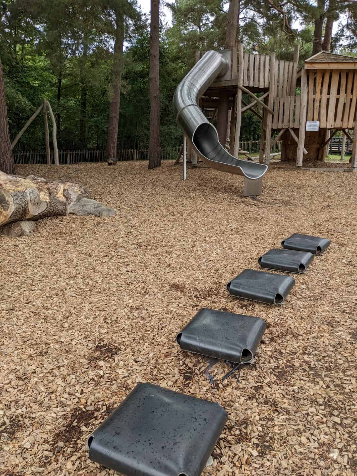 California Country Park Play Park and Pool, Finchampstead, Berkshire ...